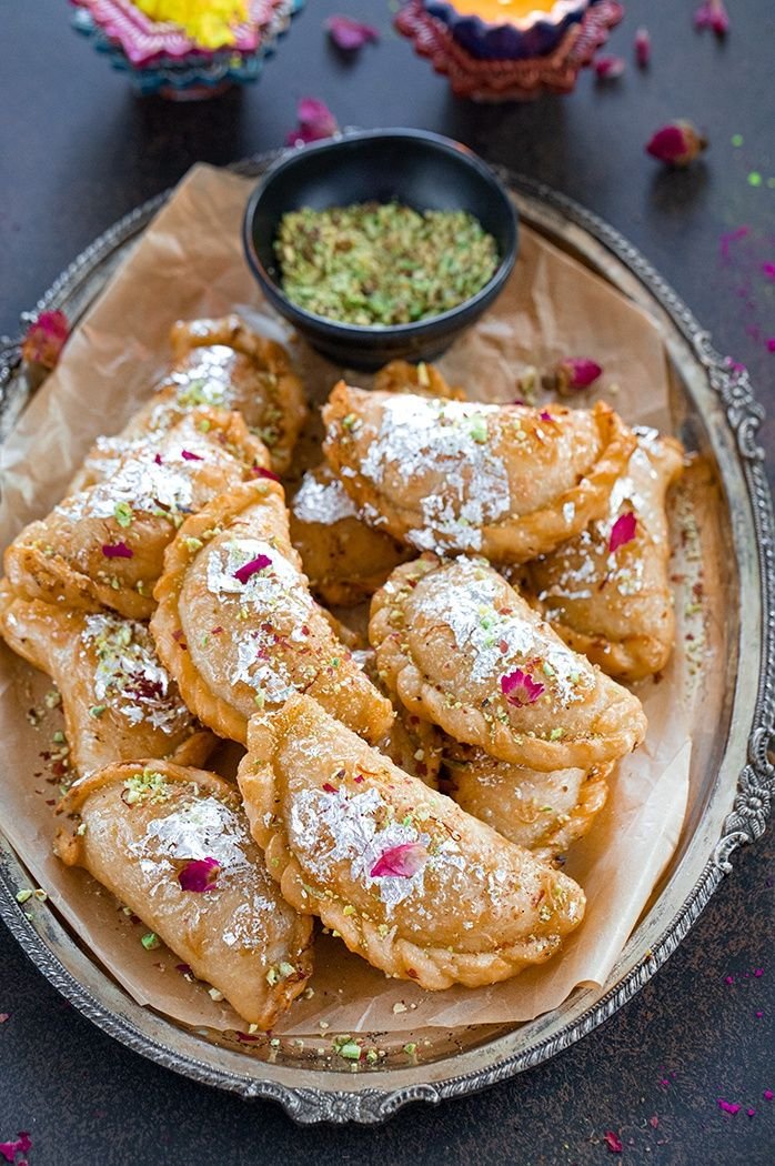 5-Step Easy Traditional Gujiya Recipe: Sweet & Flavor-Packed - Jovixo ...